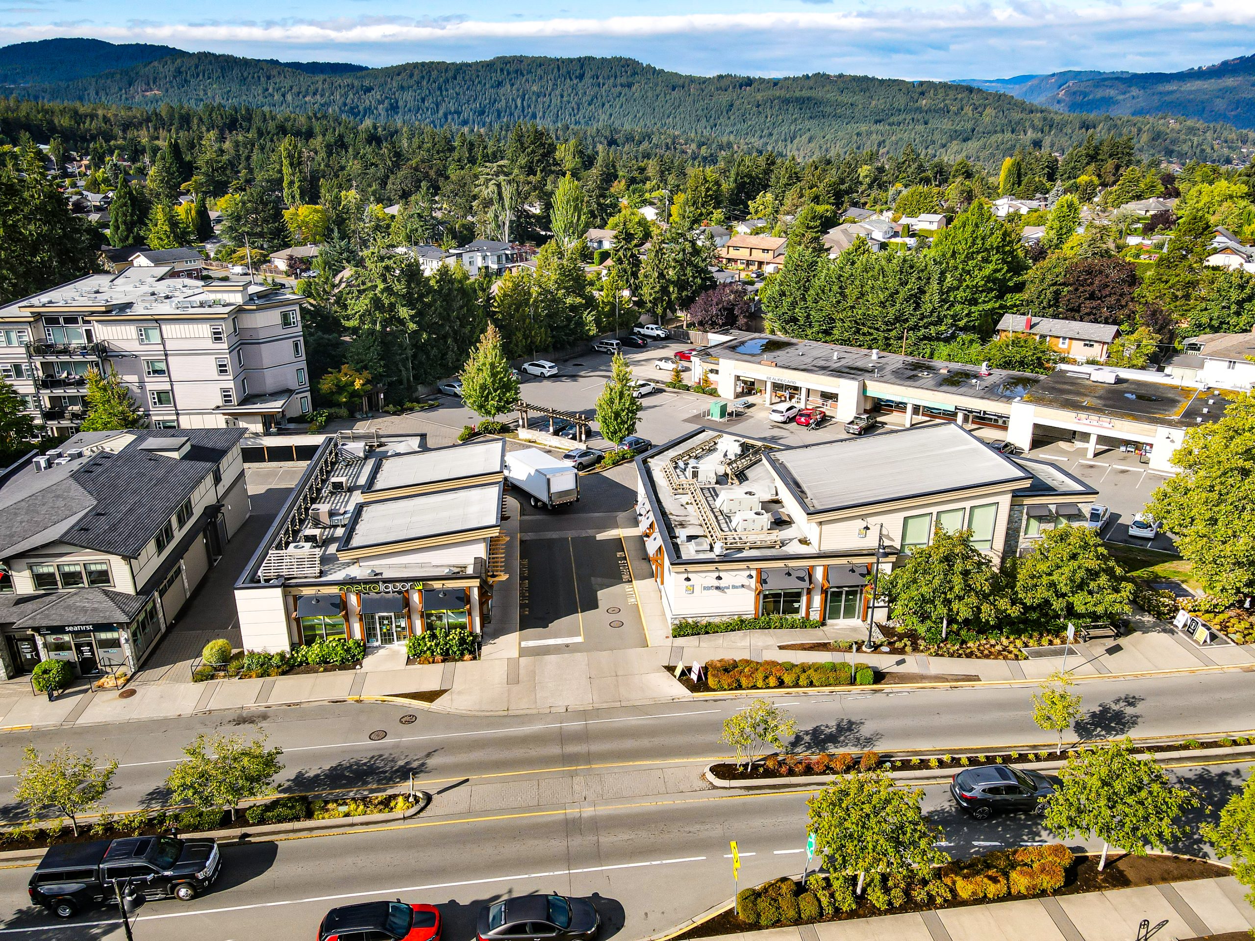 7180 & 7188 West Saanich Road - CBRE Victoria
